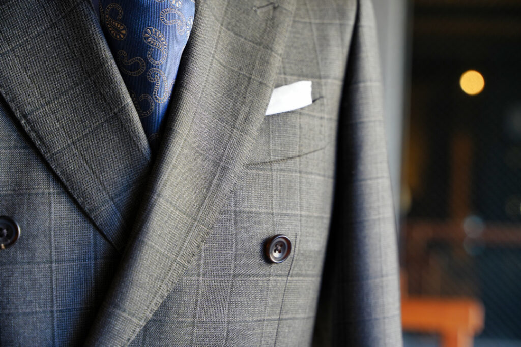 オーダースーツの紹介-WILLIAM LAYCOCK ブラウンチェックダブルスーツ- – 名古屋でこだわりのオーダースーツを仕立てるなら ...