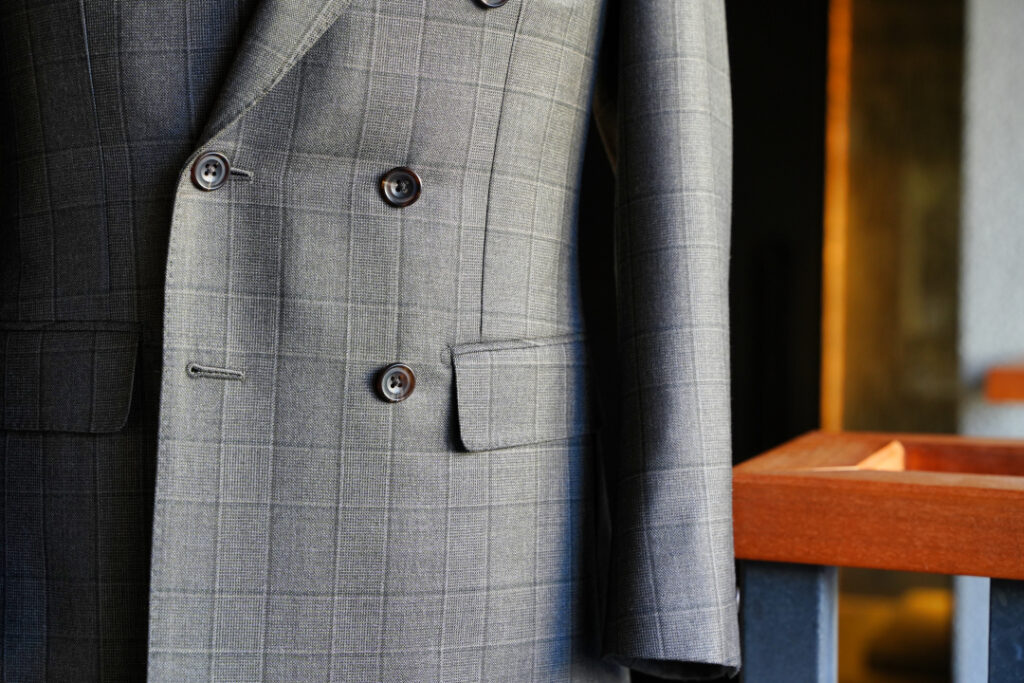 オーダースーツの紹介-WILLIAM LAYCOCK ブラウンチェックダブルスーツ- – 名古屋でこだわりのオーダースーツを仕立てるなら ...