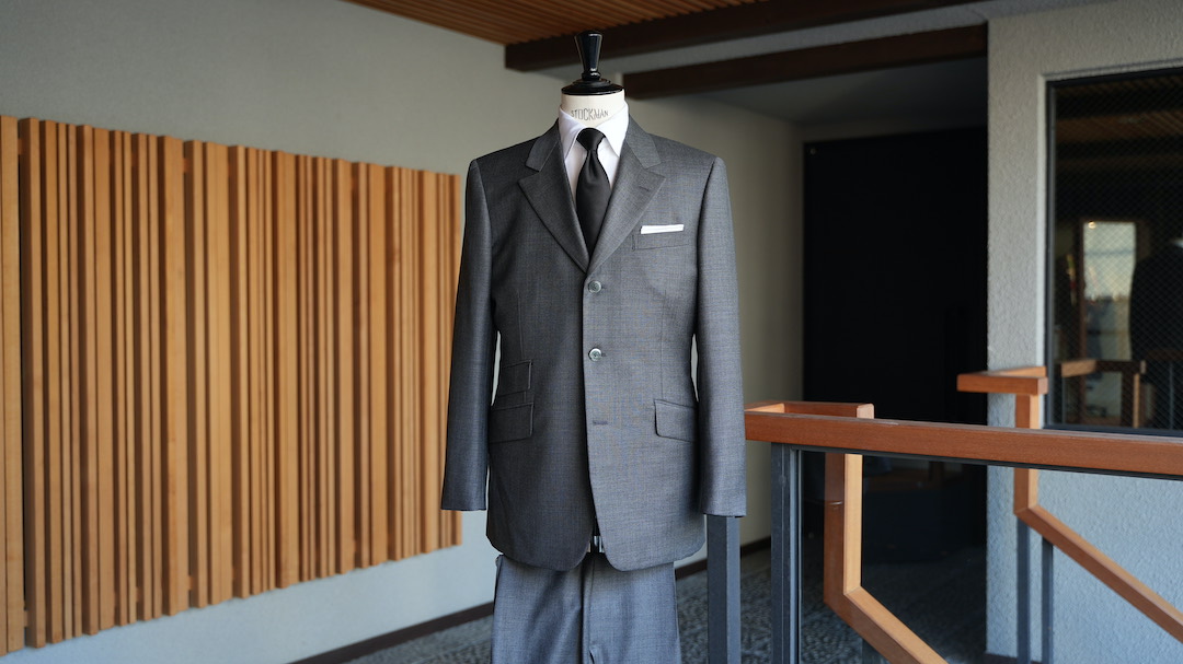 オーダースーツの紹介-SCABAL GALAXY グレースーツ- – 名古屋でこだわりのオーダースーツを仕立てるならDEFFERTへ