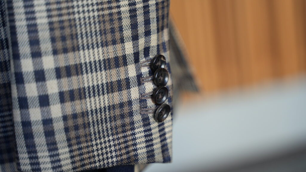 オーダースーツの紹介-HARRISONS BURRA BAYブラウンチェックジャケット- – 名古屋でこだわりのオーダースーツを仕立てるならDEFFERTへ